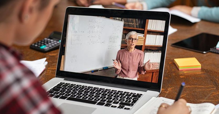 Coronavirus e scuola: 3 consigli per trasformare le lezioni fisiche in digitali (senza annoiare ...