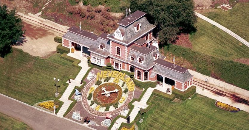 Neverland, la tenuta di Michael Jackson venduta per 22 milioni di ...