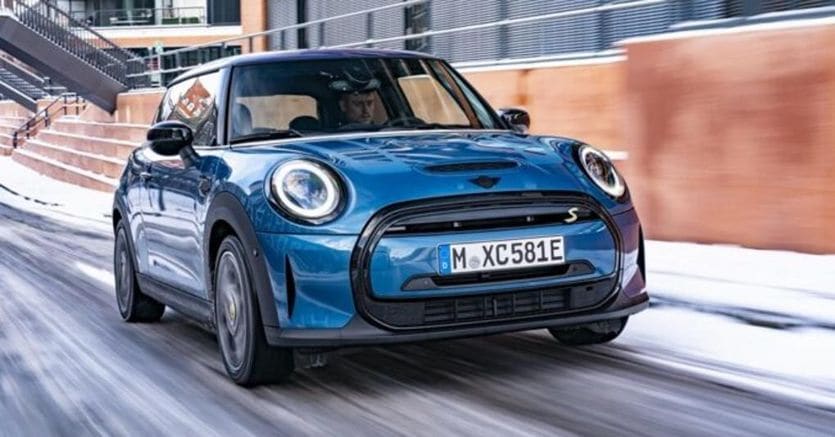 Mini Cooper SE da 34.900 euro, incentivi esclusi - Il Sole 24 ORE