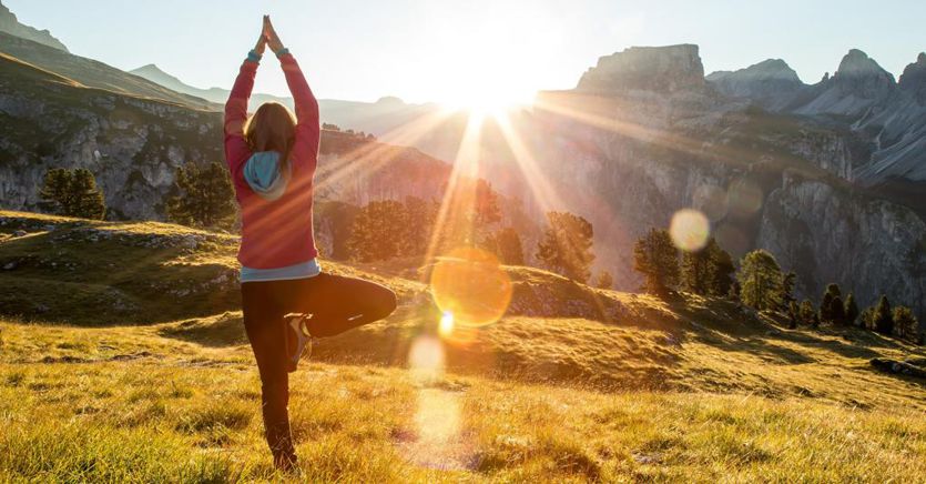 Yoga dei meridiani e passeggiate nella natura in Val Gardena per ...