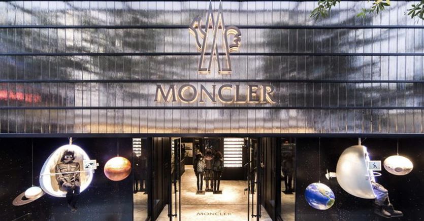 Moncler vola a nuovi record spinta dalle prospettive per il lusso - Il ...