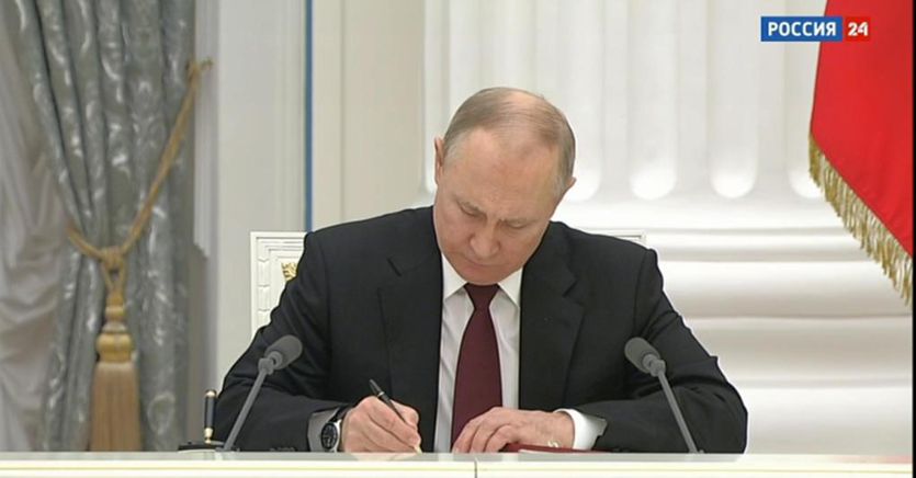 Ucraina Putin Riconosce Il Donbass E Invia Lesercito Il Sole 24 Ore