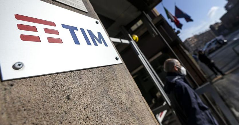 Tim, arriva l’offerta di Cvc per il 49% della parte business - Il Sole ...