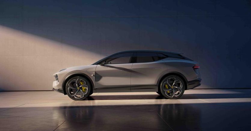 Auto elettriche, Lotus Electre: il suv elettrico della svolta - Il Sole ...