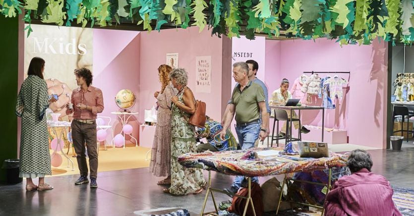 Moda junior, ricavi in calo sotto i tre miliardi. Pesa l’export a -8,8% ...