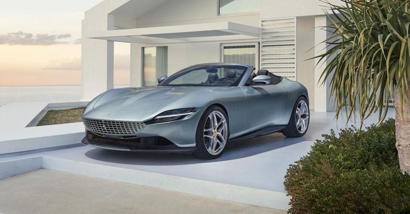 Ferrari Roma Spider, la nuova scoperta riporta la capote in tessuto a ...