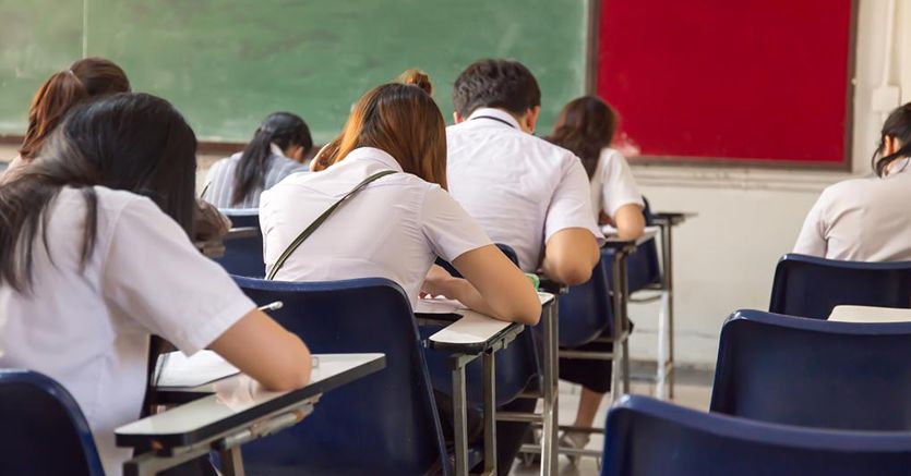 Università, pressioni e aspettative: uno studente su tre mente sugli ...