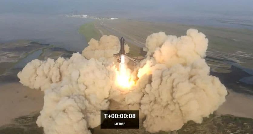 Starship, il razzo gigante di SpaceX esplode in volo pochi minuti dopo ...