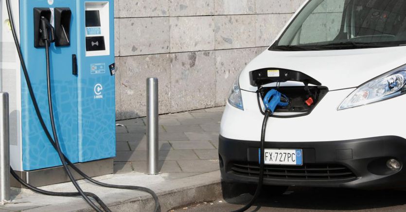 In crescita la colonnine elettriche nei condomini: costi, maggioranze e ...