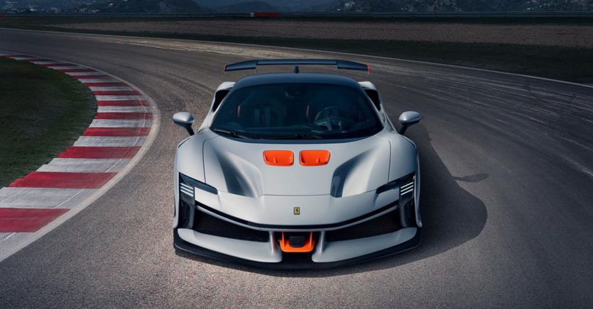 Ferrari SF90 XX Stradale e Spider, le hypercar ibride da 800mila euro ...