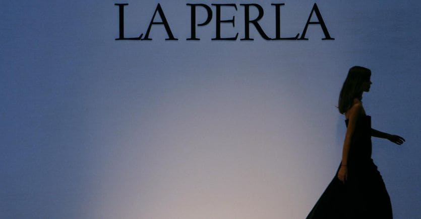 La Perla, disattesi gli impegni è di nuovo emergenza: 350 persone senza ...