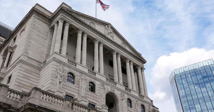 La Bank of England lascia i tassi invariati al 5,25% - Il Sole 24 ORE
