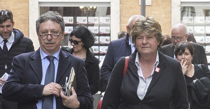 Chi è Massimo Gibelli, lo storico portavoce della Cgil licenziato dopo ...