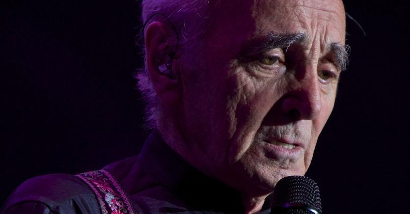 Charles Aznavour festeggia 70 anni di carriera all'Arena di Verona - Il ...