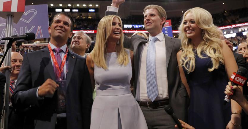 I figli di Trump promettono agli Usa «il presidente dell’impossibile ...