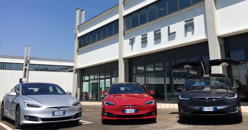 Inaugurato a Milano il primo Centro Assistenza italiano di Tesla - Il ...