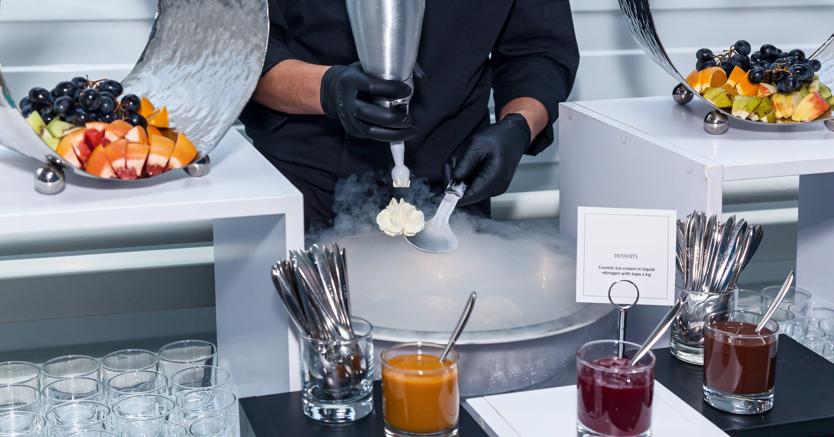 Gelato all’azoto: più saporito, con meno grassi ma così difficile da ...