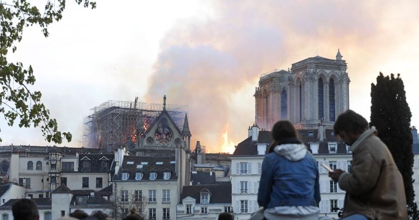 La storia di Notre-Dame e perché è il simbolo della Francia - Il Sole ...
