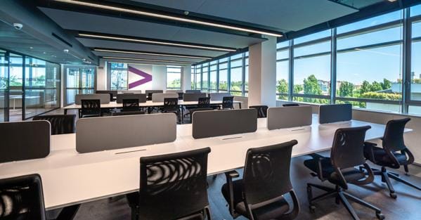 Accenture apre a Milano il primo centro in Italia dedicato ai grandi ...