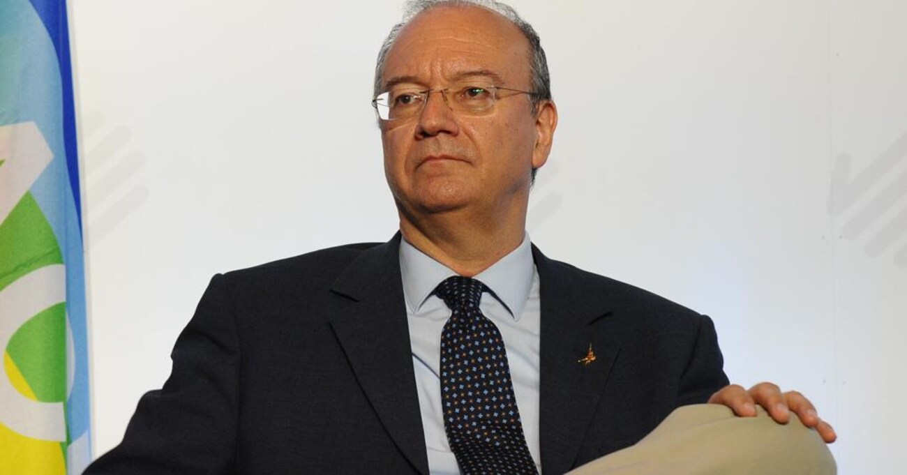 Valditara a Radio 24: «Col 5 in condotta si verrà bocciati o non ...