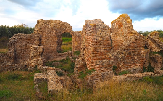 Le terme romane di Acconia tra gli antichi platani - Il Sole 24 ORE