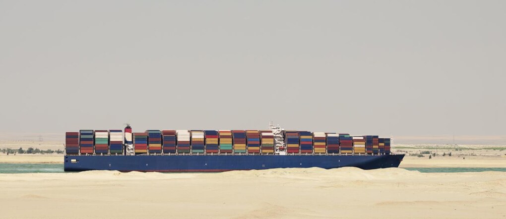 Dalla crisi di Suez primo impatto sul commercio estero: -5,2% - Il Sole ...