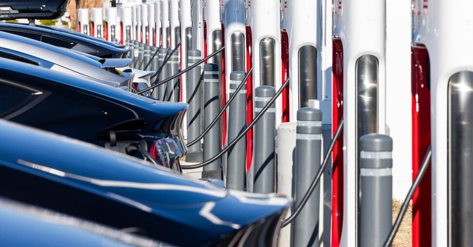 Tesla suspends production in Germany: 'Lack of components after attacks ...
