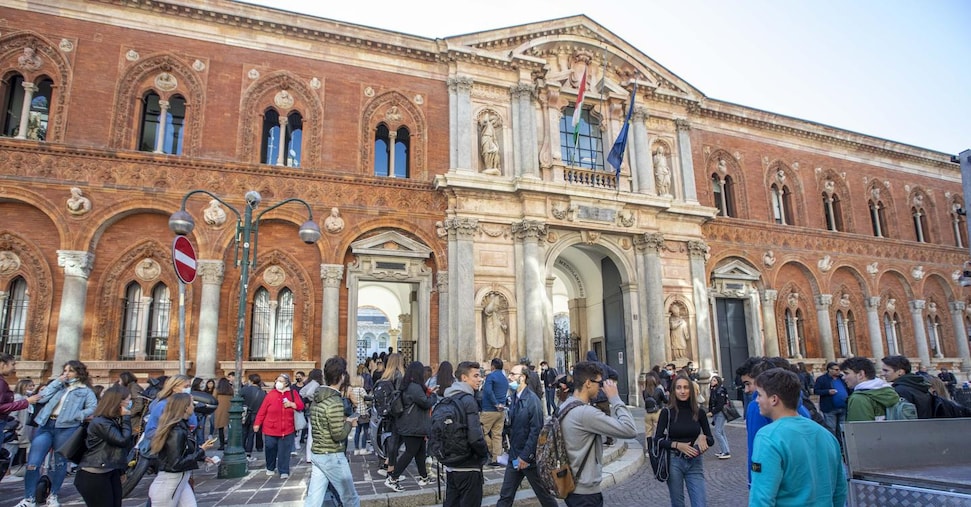 La Statale di Milano per i diritti: niente tasse per gli studenti con ...