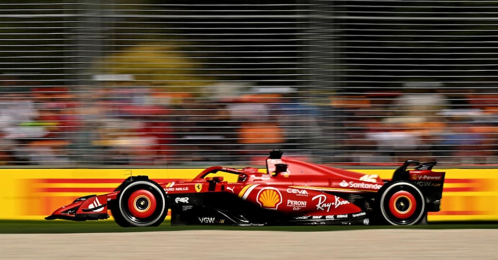 Doppietta Ferrari in Australia - vince Sainz davanti a Leclerc