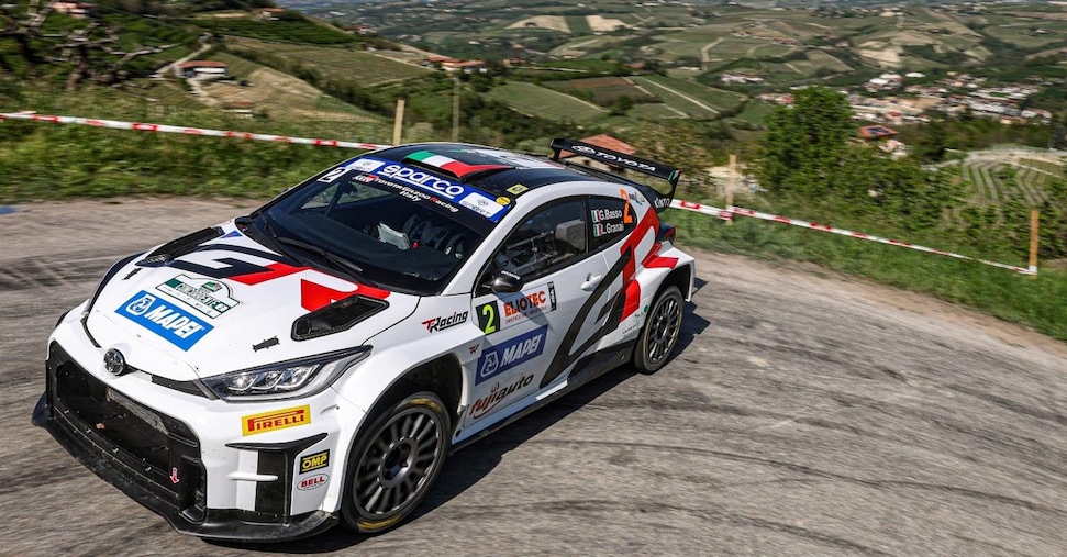 Toyota Yaris Rally2 vince la prima gara nel Campionato Italiano ...