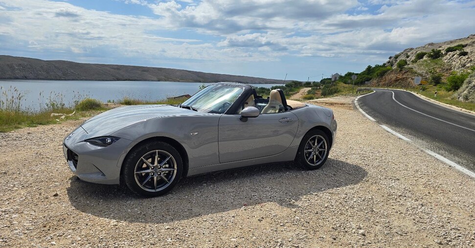 Mazda MX-5 2024: come è cambiata, come va e quale sarà il futuro della ...