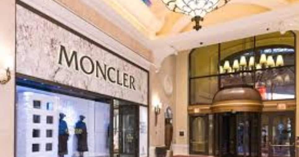 Moncler in rialzo su revisione rating di Bernstein - Il Sole 24 ORE