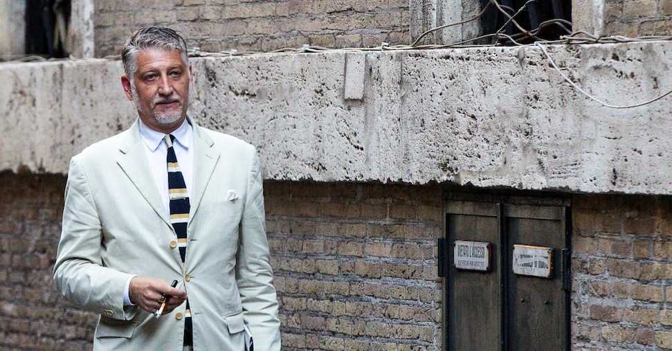 Alessandro Giuli: da giornalista a Ministro della Cultura, la sua ascesa