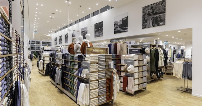 Uniqlo opens its first shop in a European station at Roma Termini - Il ...