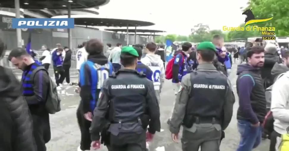 Arrestati capi ultras di Milan e Inter: ecco come la piovra criminale ...