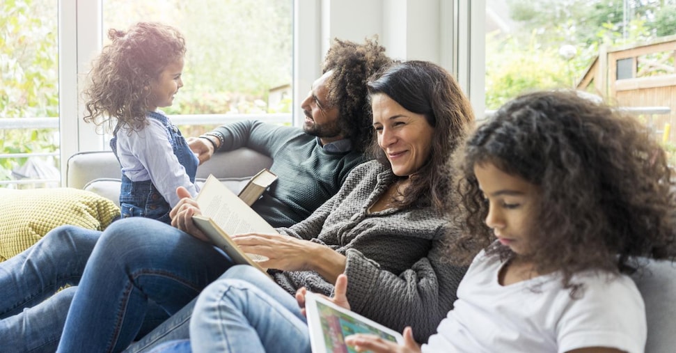 Il 36% degli italiani trascorre più tempo sui social network che a ...