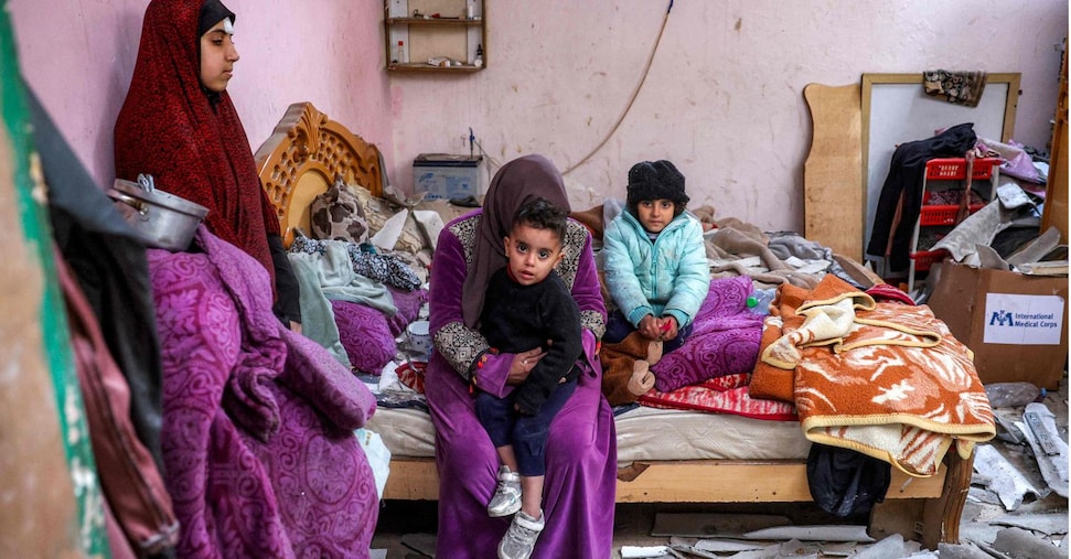 Guerra, ultime notizie. Raid israeliani nel sud di Gaza, bambini tra le ...