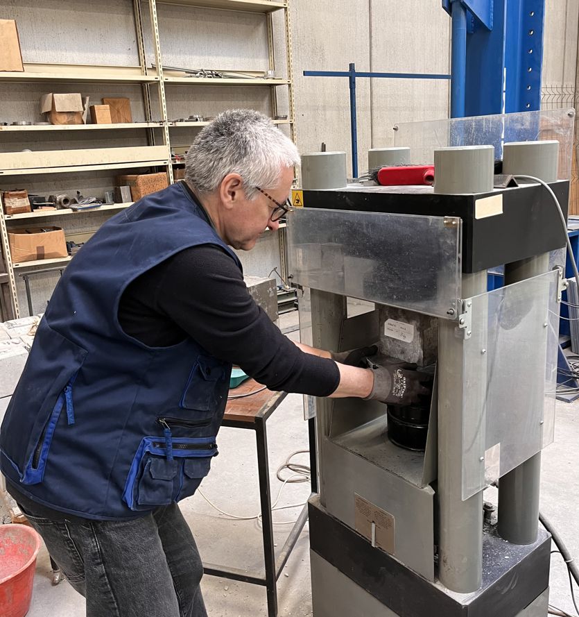 Cemento sostenibile da lolla di riso e pietra piasentina: la ricerca ...