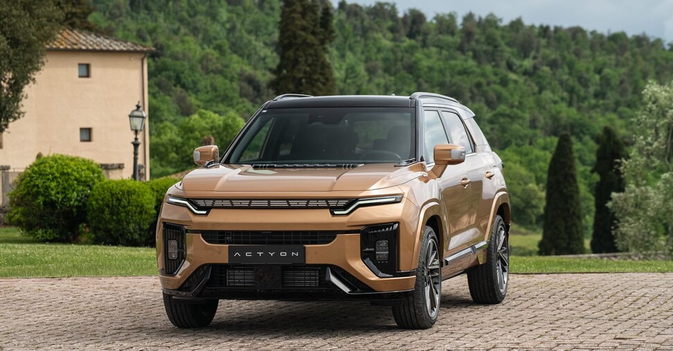 Kgm Actyon, la seconda serie del suv coreano debutta in versione a due ...