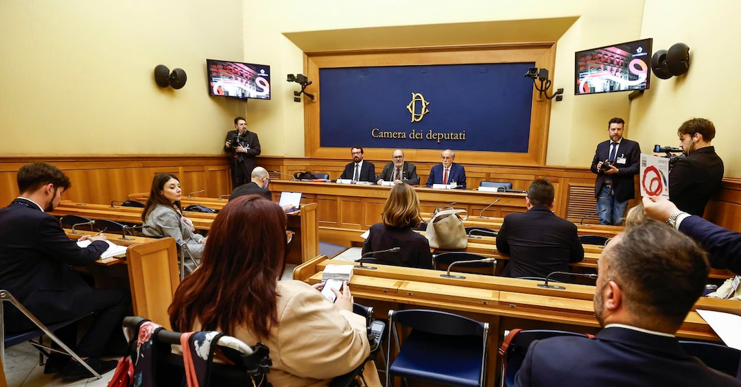 does invisible suit exist