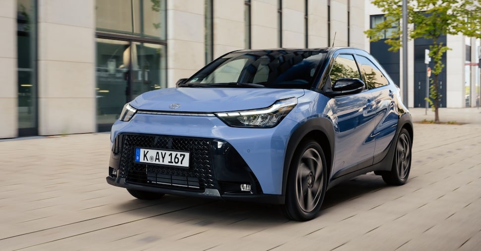 Toyota Aygo X ibrida, come va la prima citycar full hybrid - Il Sole 24 ORE