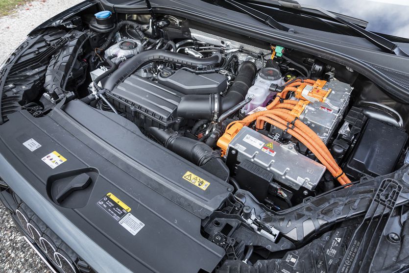 Audi Q3 e-hybrid, the test of the plug-in hybrid suv with almost 120 km ...