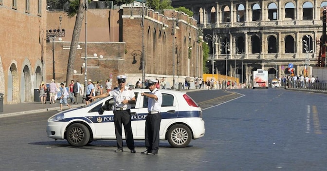 Arriva il pacchetto sicurezza, stretta su coltelli e baby gang | NT+ ...