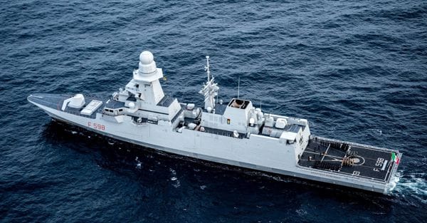 La Nato: «Nave italiana monitora un sottomarino russo nel Mediterraneo ...