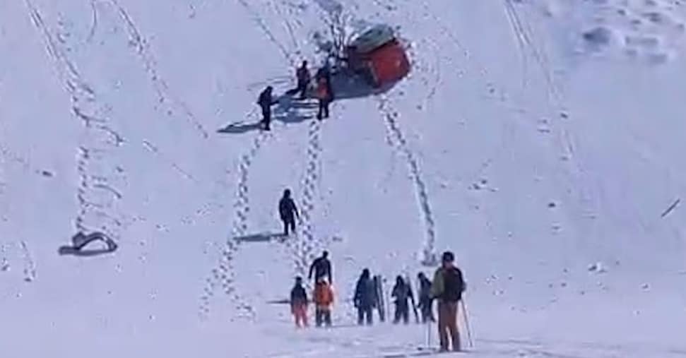 Switzerland, cable car crashes in Engelberg due to strong winds, one ...
