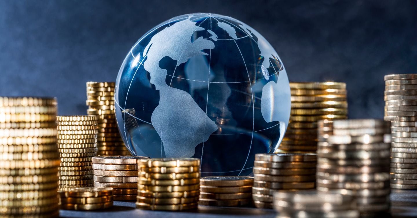 Debito globale a 353 trilioni: perché i mercati «ballano» sull’abisso - 24+