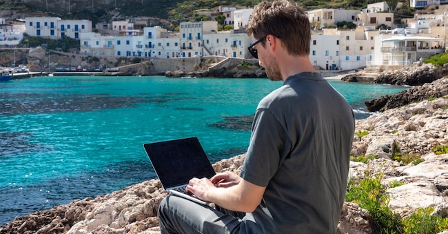La catanese Aitho offre 5mila euro a chi ritorna in Sicilia - Il Sole ...