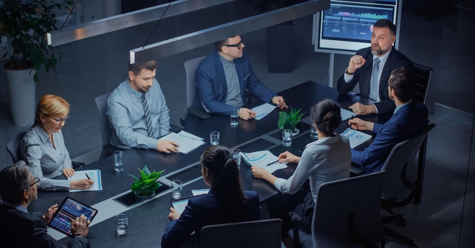 The trap of vanity in leadership: when managers believe themselves to ...