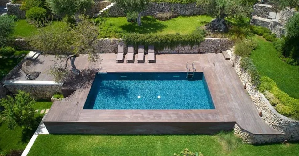 Sustainability-proof diving: the new eco-sensitive and hi-tech pools ...