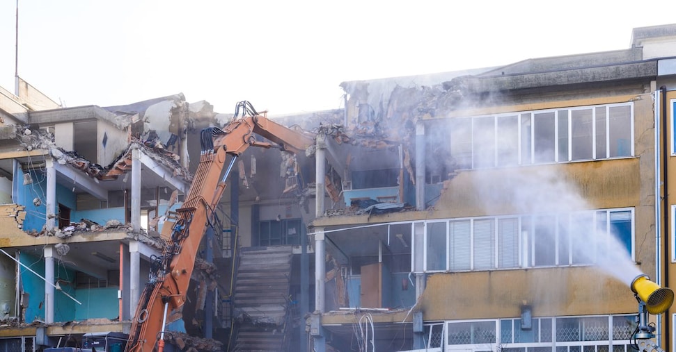School building projects: €360 million from the Development and ...